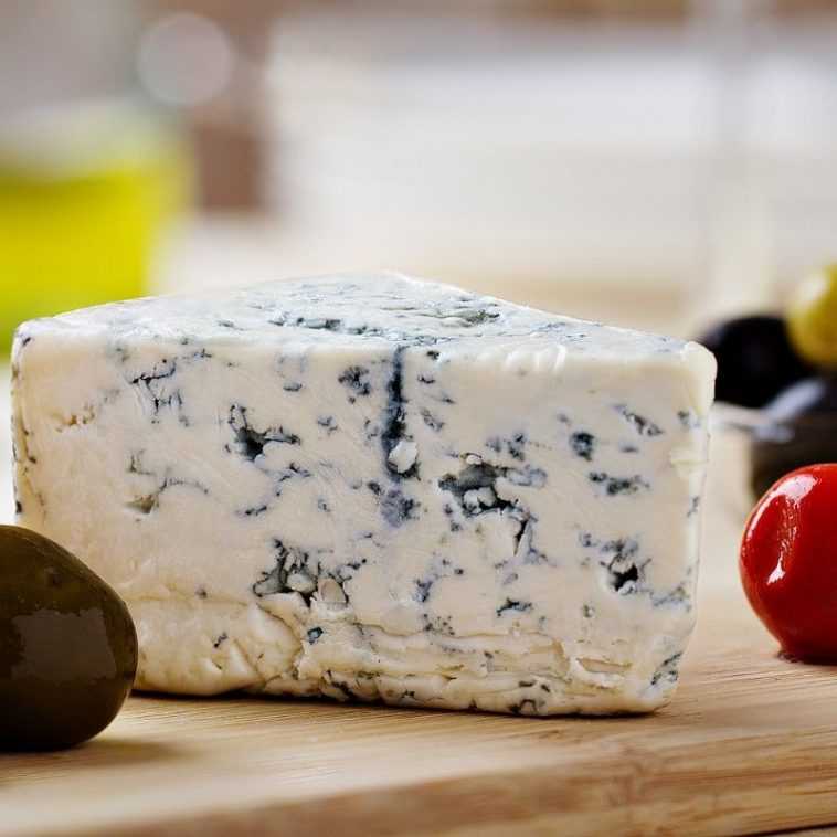 How to Make Vegan Blue Cheese | Ingredients & Recipe - Veganiac